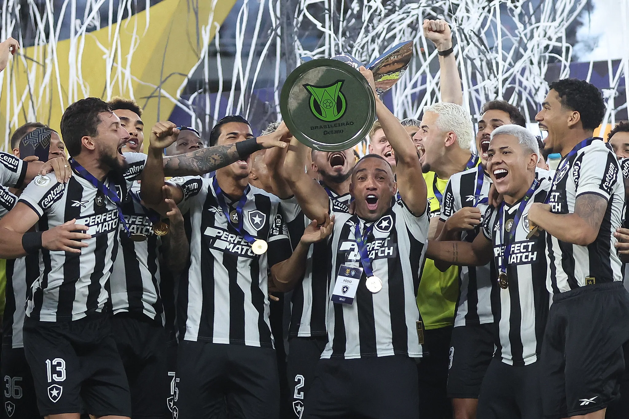 Colunista destaca força do Botafogo: 'Deve dominar o Brasil pelos ...