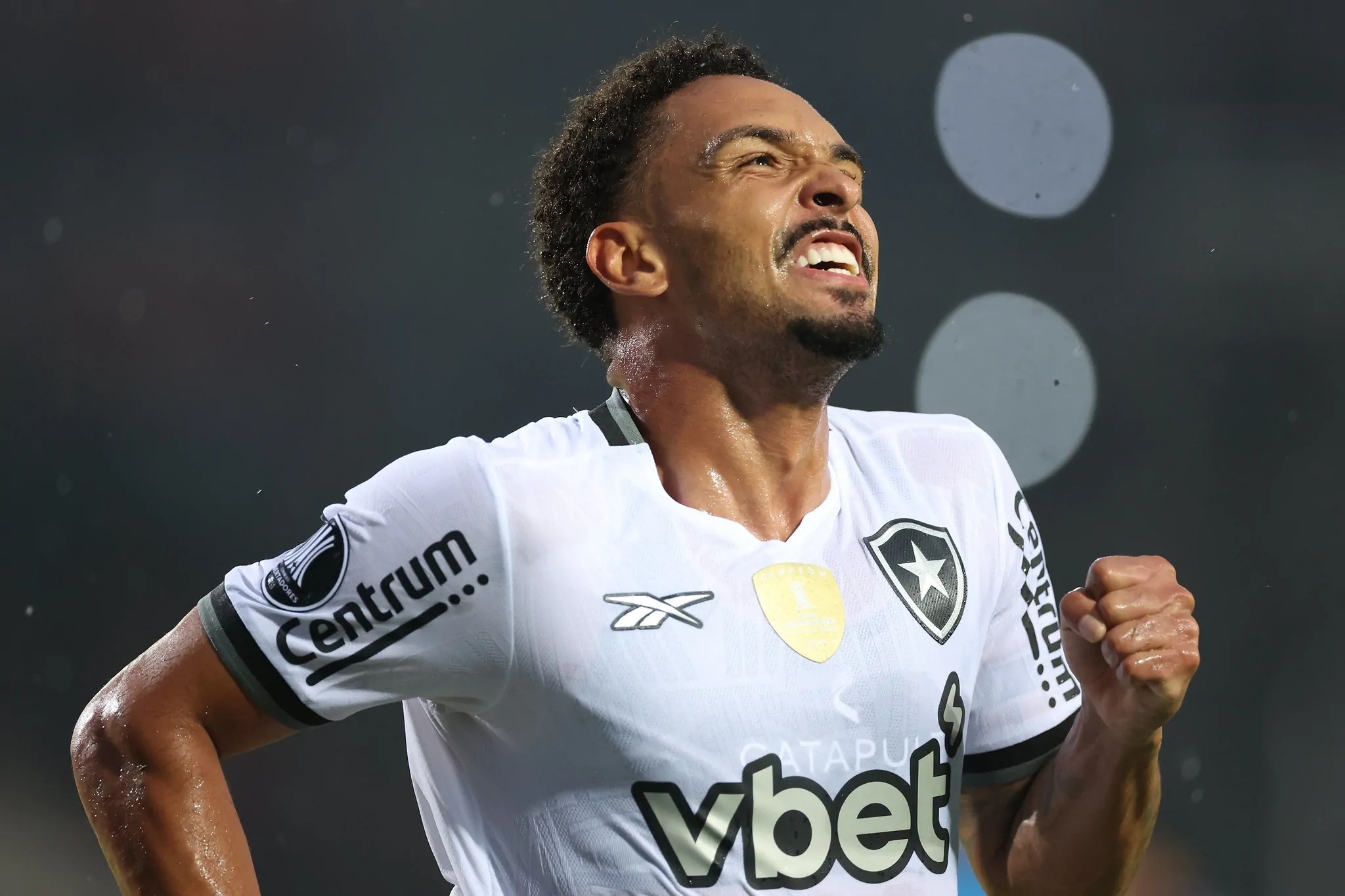 Vitinho, do Botafogo, é convocado para Seleção Brasileira; lateral ...