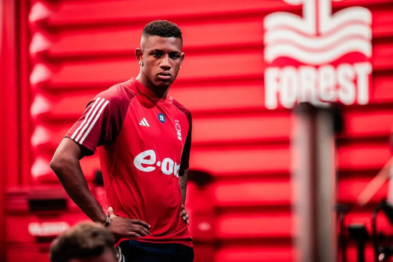 Botafogo anuncia contratação do volante Danilo, ex-Nottingham Forest ...