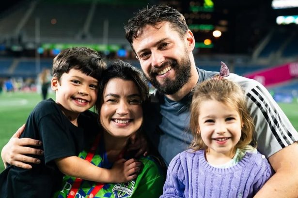 Livre no mercado: Ex-Botafogo, João Paulo anuncia saída do Seattle ...