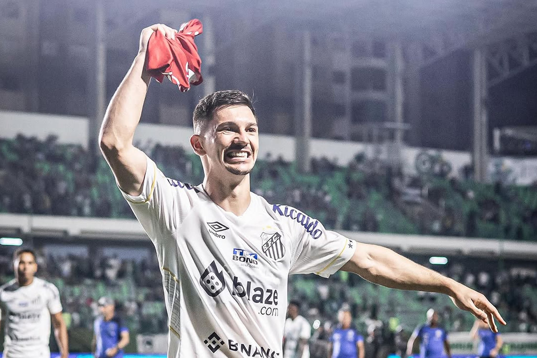 Alvo do Botafogo, Maxi Silvera teve passagem apagada pelo Santos em ...