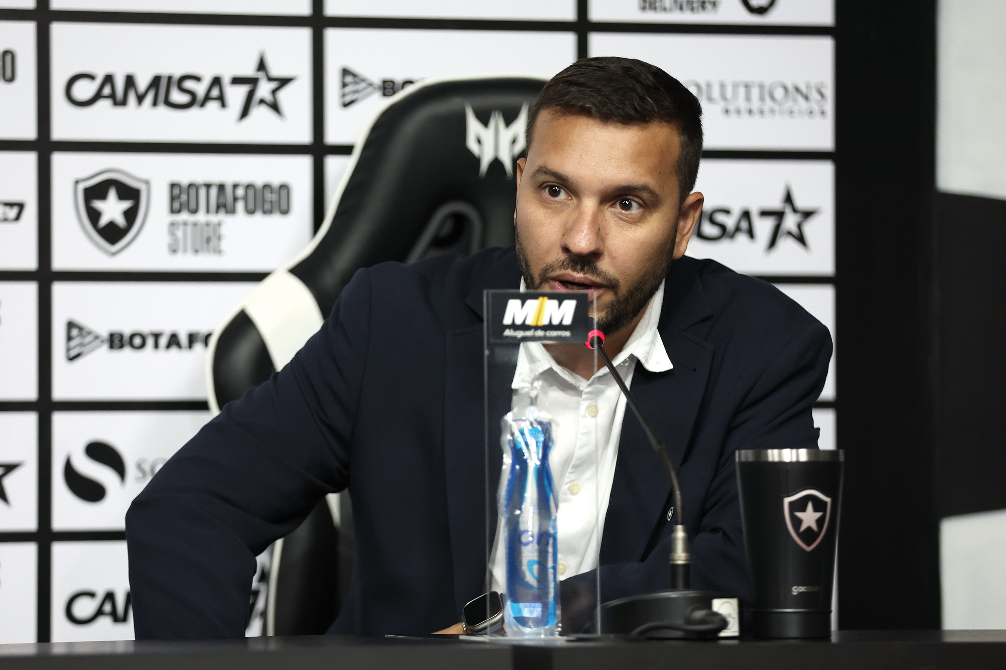 Alessandro Brito dimensiona crise do Botafogo após transfer ban: "Não é ...